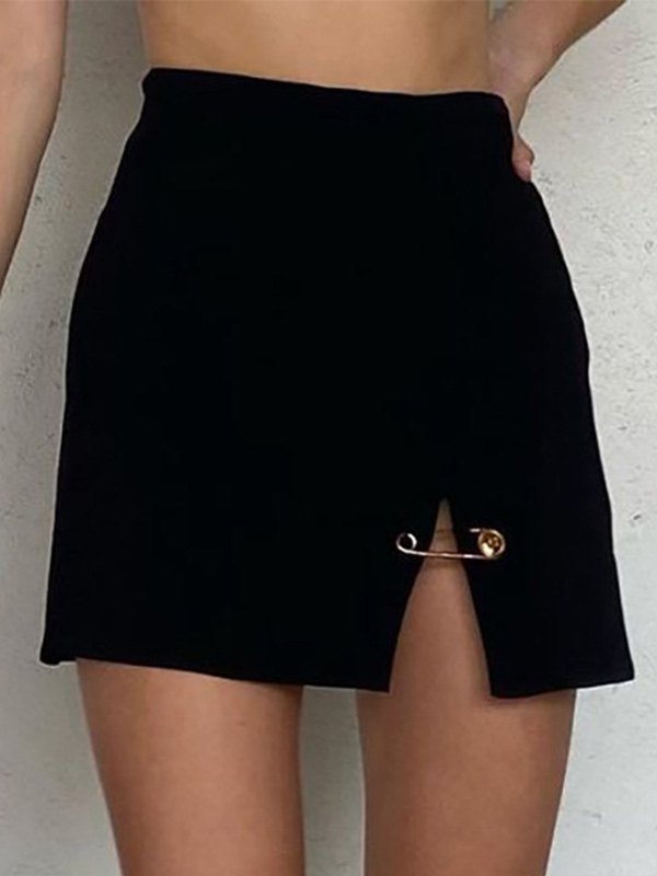 Emmiol Free shipping 2026 Safety Pin Decor Slit Mini Skirt Black L in ...