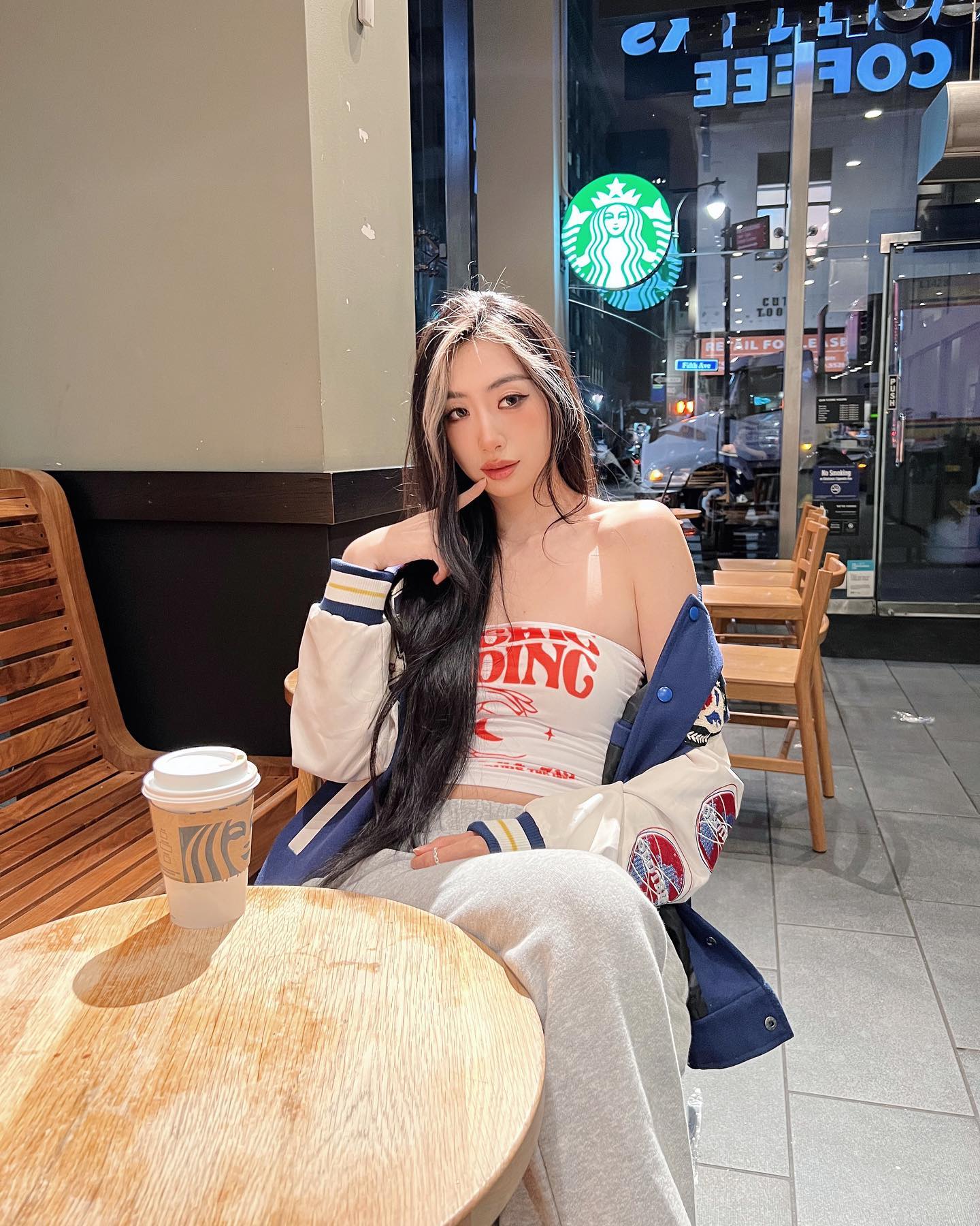 Emmiolgal | Y2K & Vintage Aesthetic Fashion | The lighting in Starbucks ...